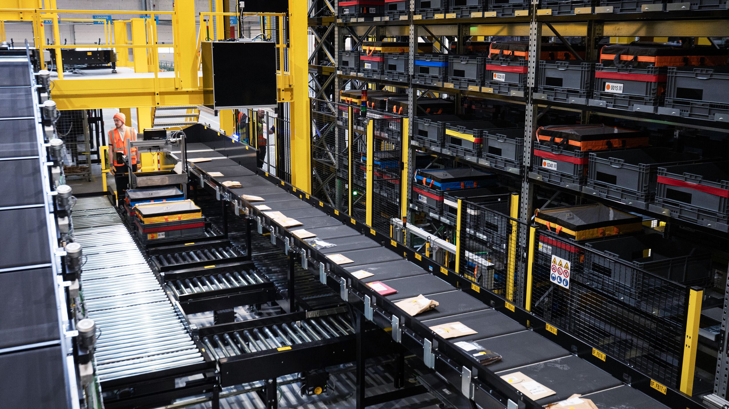 Amazon unveils 7 new robots powering faster, safer deliveries: Go inside our most innovative ...